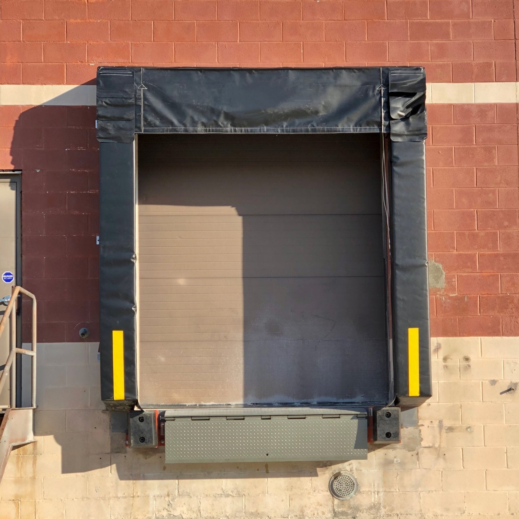 EX-810-11-0 | Heavy-Duty Foam Loading Dock Seal, 10' High Door – Excel Solutions