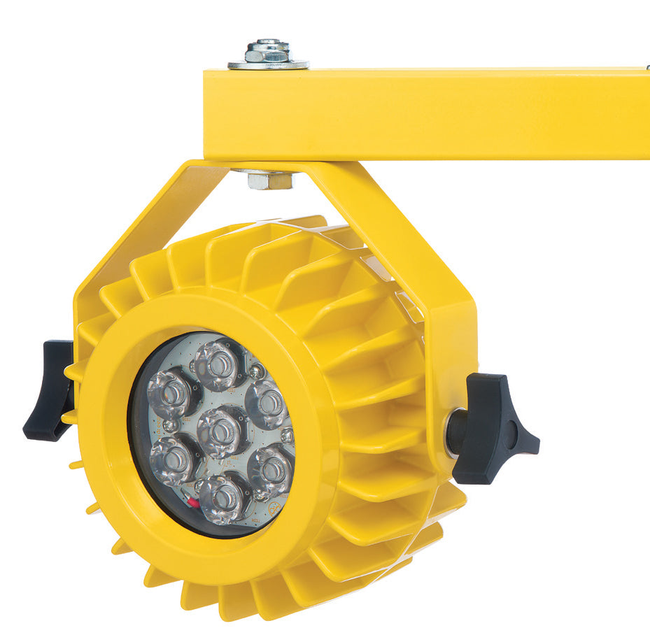 Double-Strut Dock Light Various Head Styles – Excel Solutions